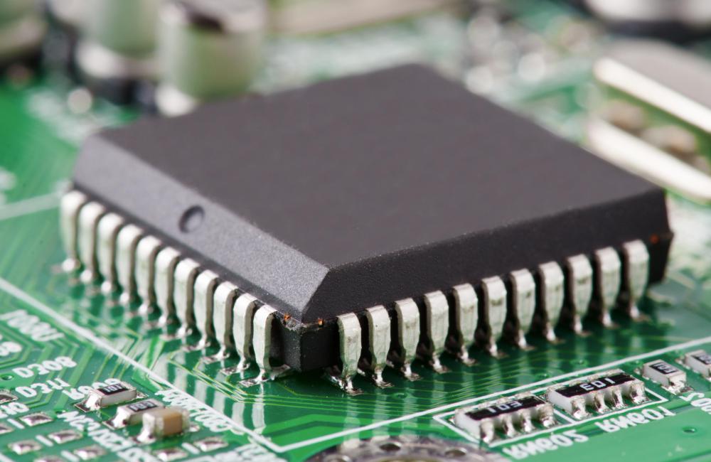 In Electronics What Is An IC with Pictures 